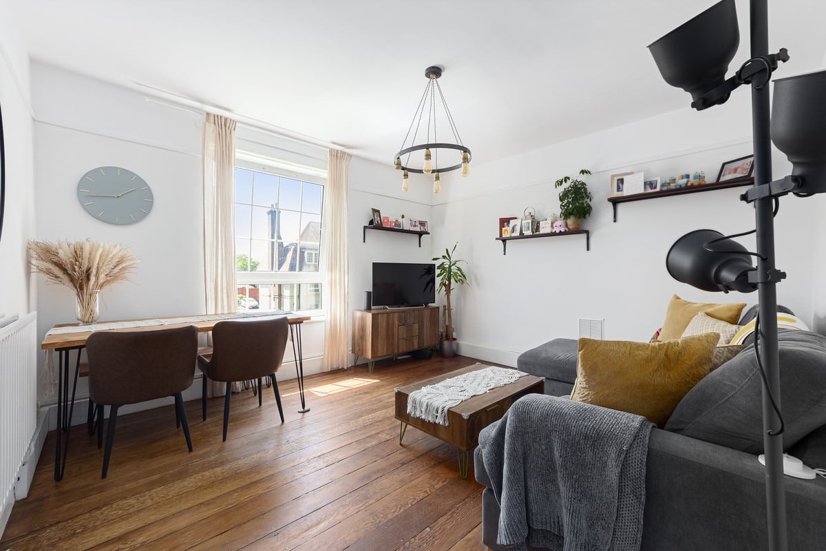 3 bedroom property for sale, Adare Walk, London - 22992882 - TAUK