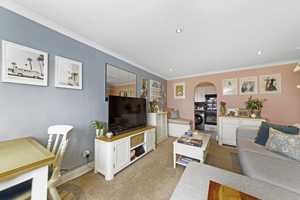 1 bedroom property for sale, Burnt Ash Hill, London - 25648313 - TAUK